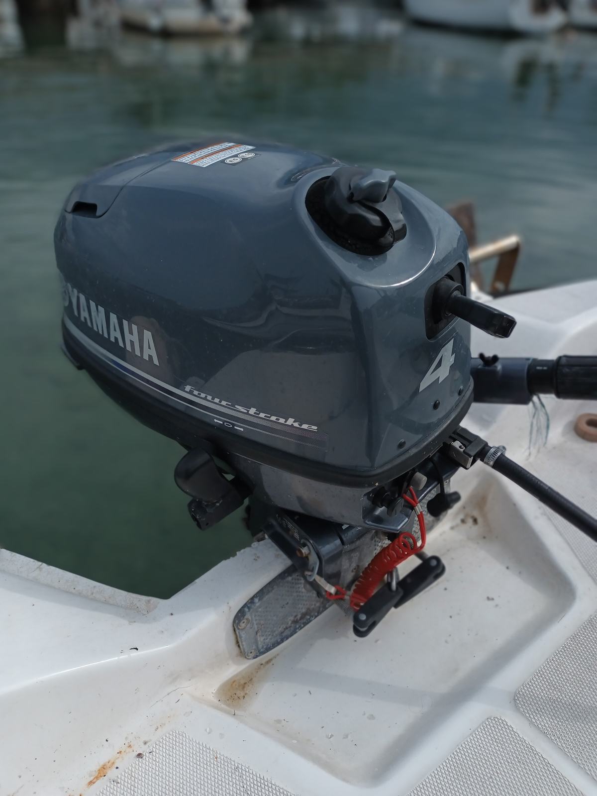 YAMAHA F4 BMHL