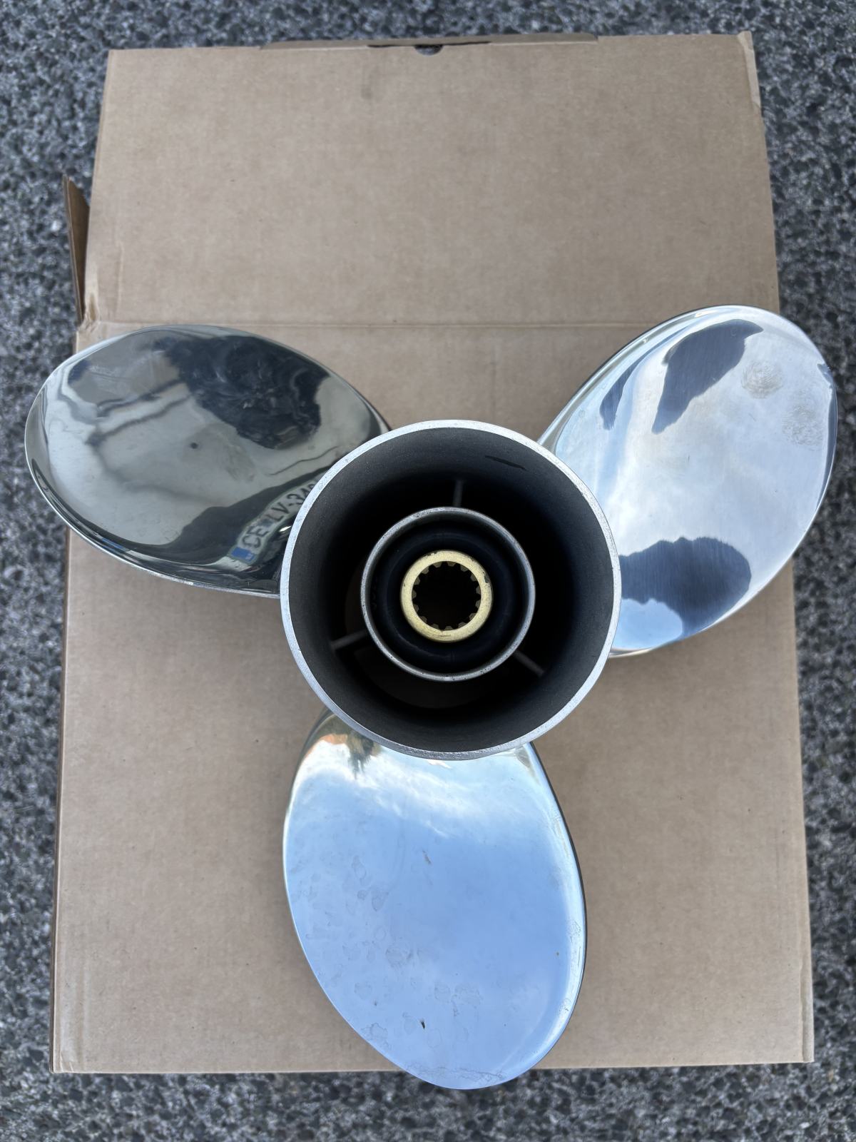 YAMAHA propeler SOLAS Titan 13-3/4 x 15 - 3441-138-15