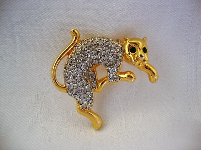 BROŠ MAČKA - PUMA - 1980 - POZLATA