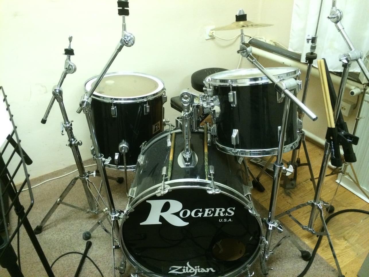 Bubanj Rogers Big R Vintage komplet sa stalcima i činelama
