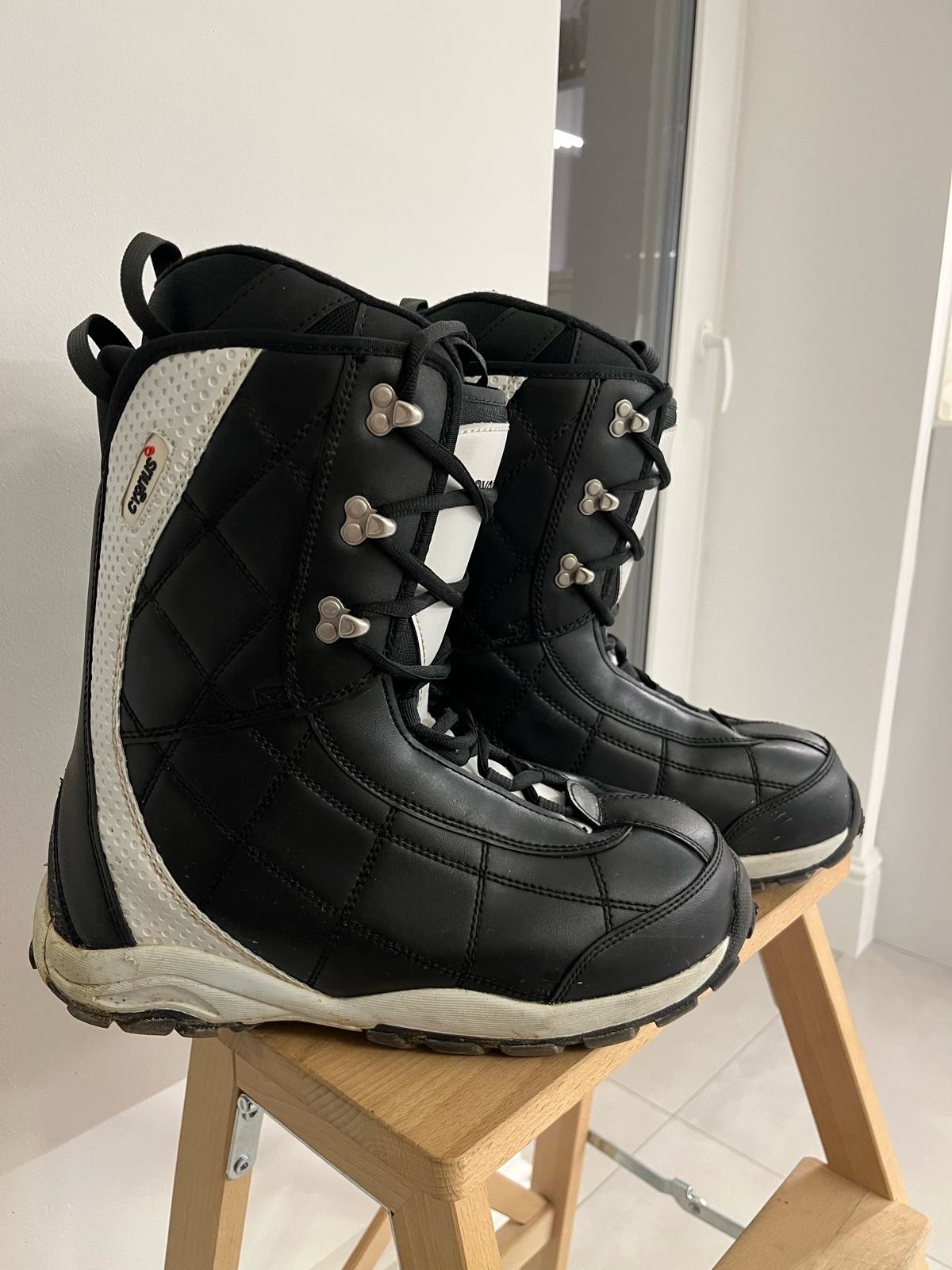 DARUJEM / POKLANJAM buce za snowboard