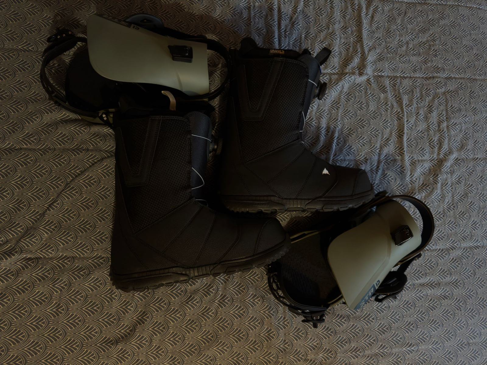 Snowboard Burton buce vel.45 i Union vezovi vel.L