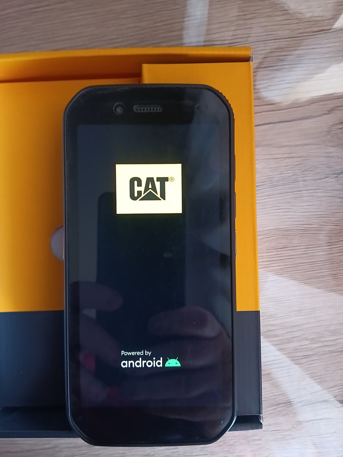 Cat s42