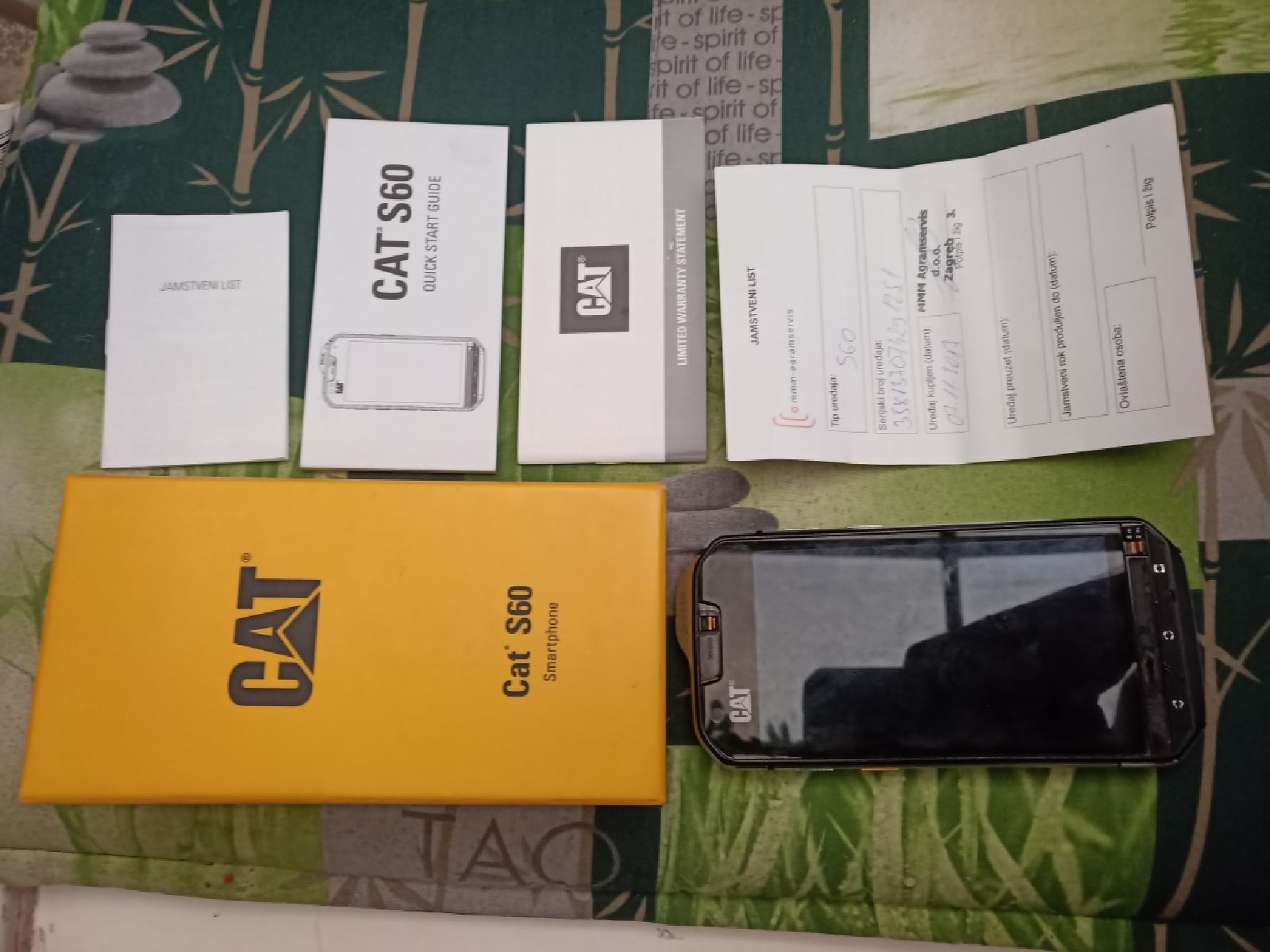 Cat S60