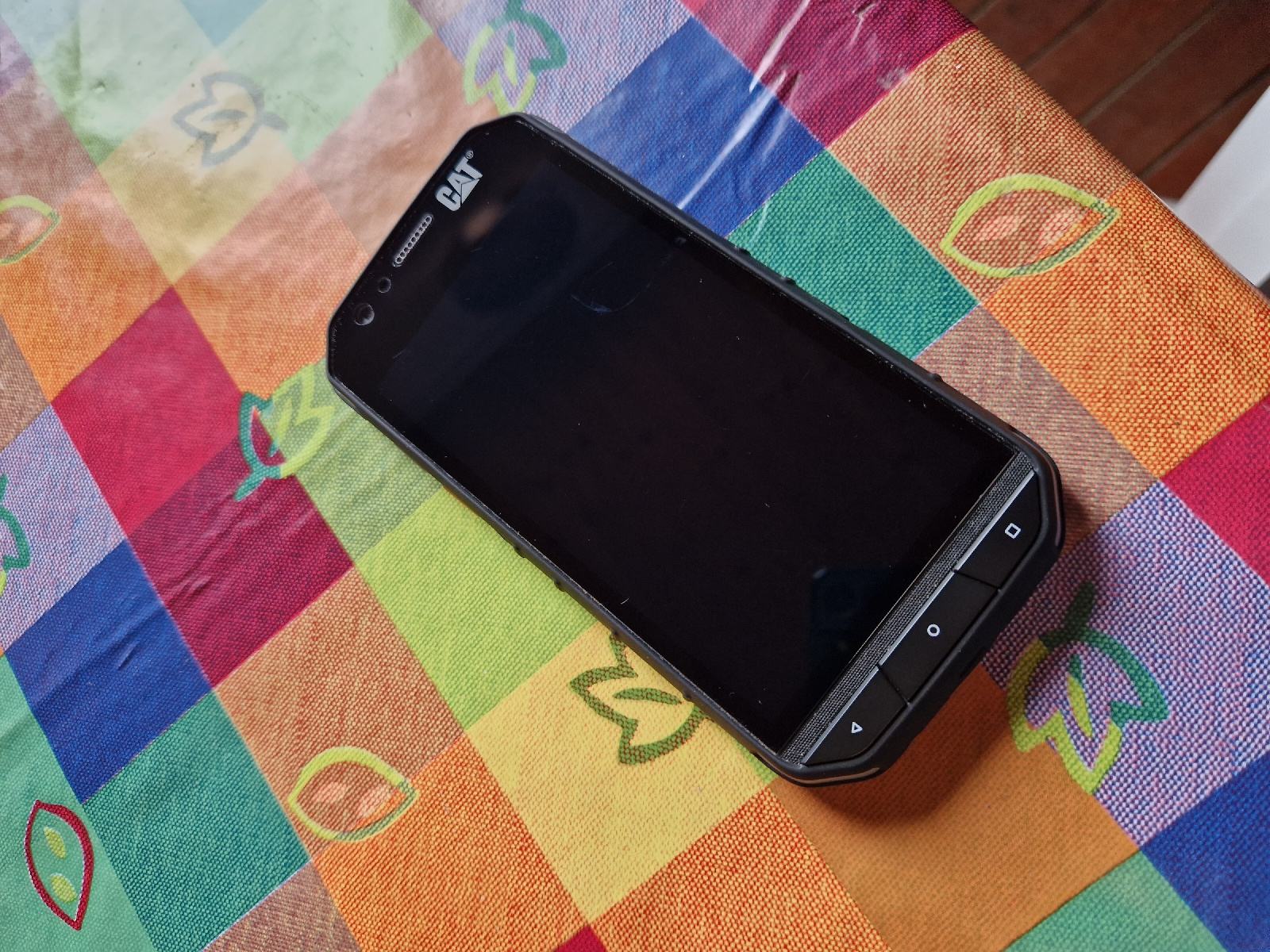 Prodaje se mobitel Cat S31