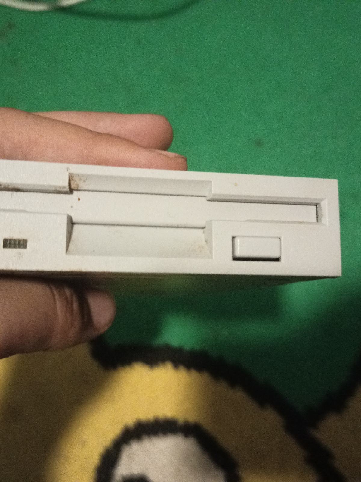Floppy disk drive