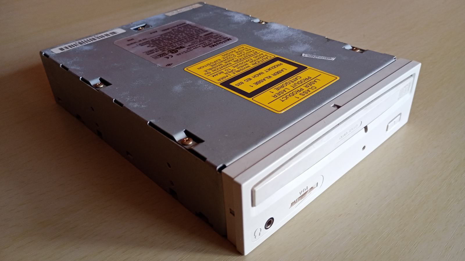 MITSUMI CD-ROM Drive CRMC-FX400B ATA/IDE WHITE 4x, retro, 1996