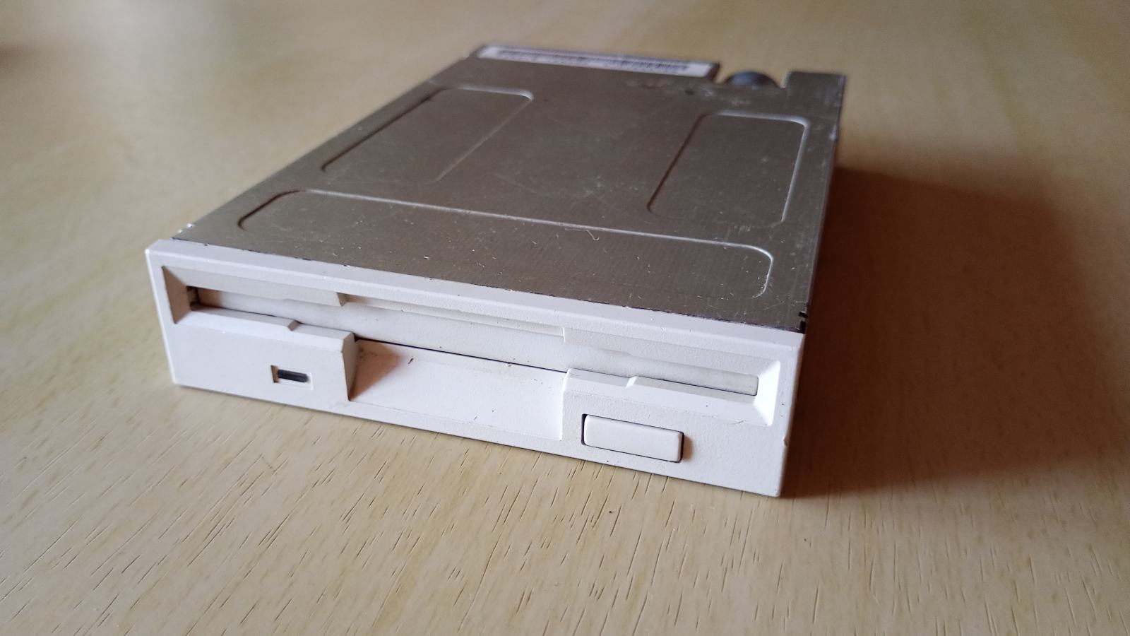 Newtronics Mitsumi Model D359T5 Internal Floppy Drive FDD 3.5 1.44MB
