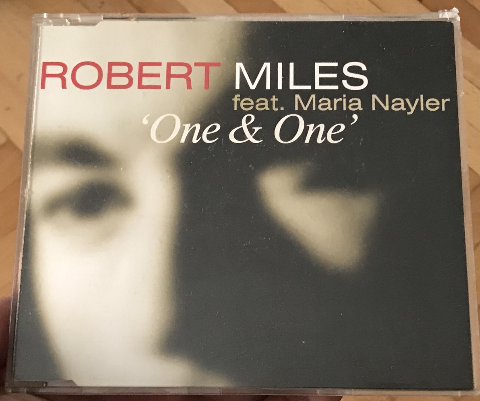 CD iz 1996. Robert Miles fest Maria Nayler - One & One | 6 pjesama