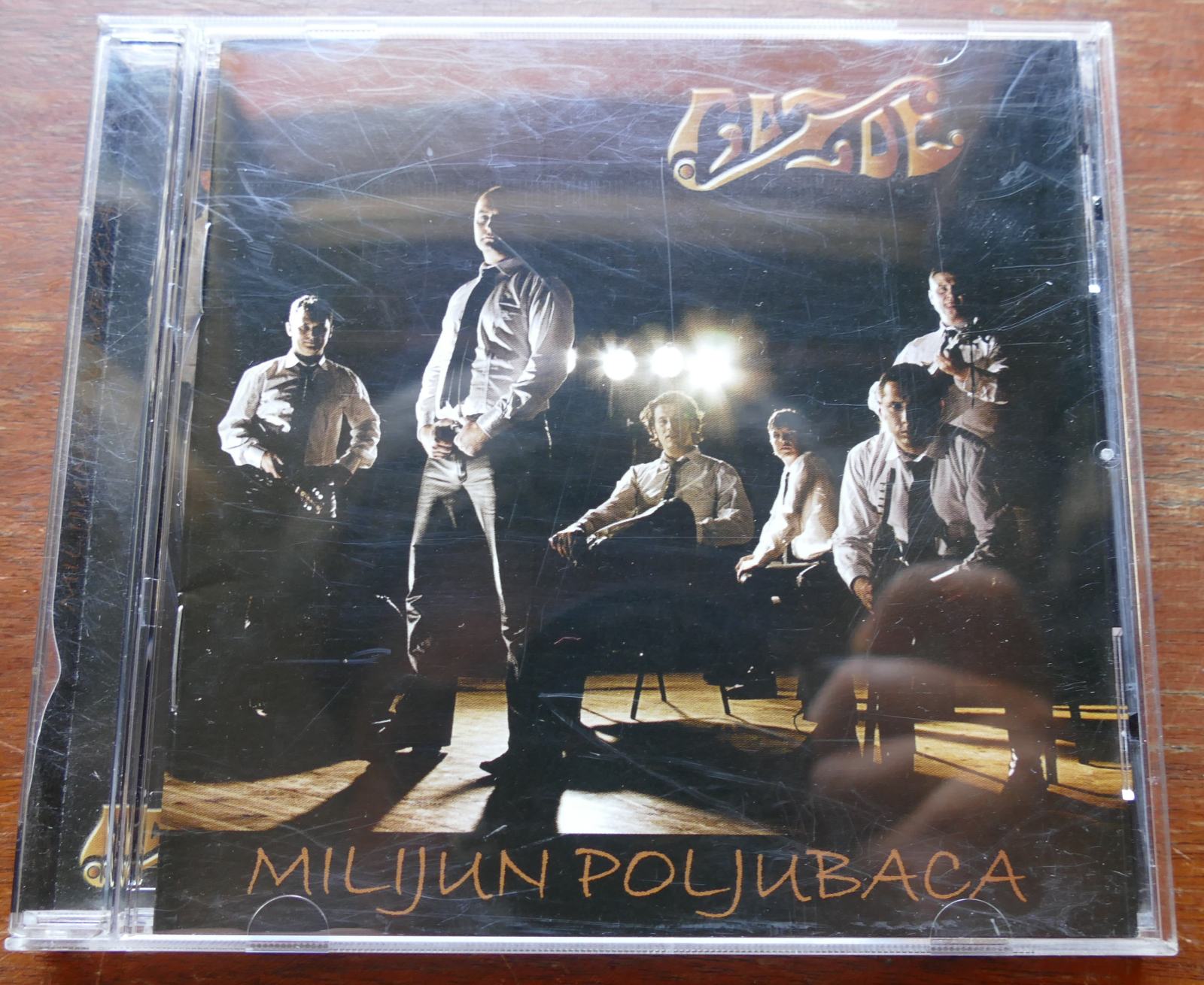 Gazde: Milijun poljubaca