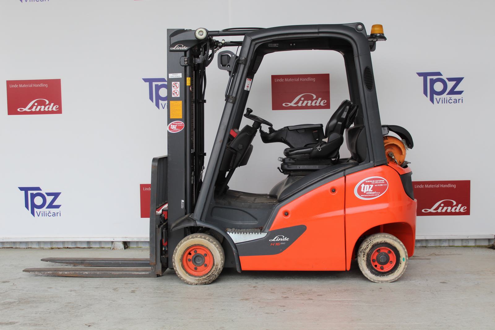 Čeoni viličar Linde H16T, 1.600 kg, plin - G0031T