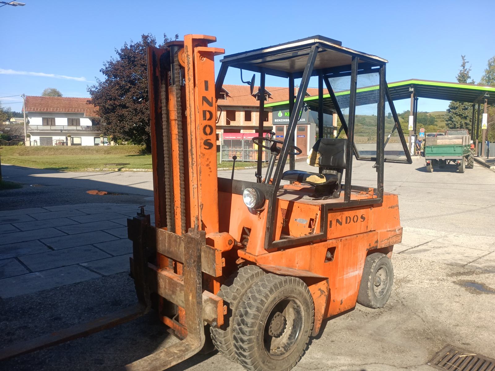 Viličar Indos 3t