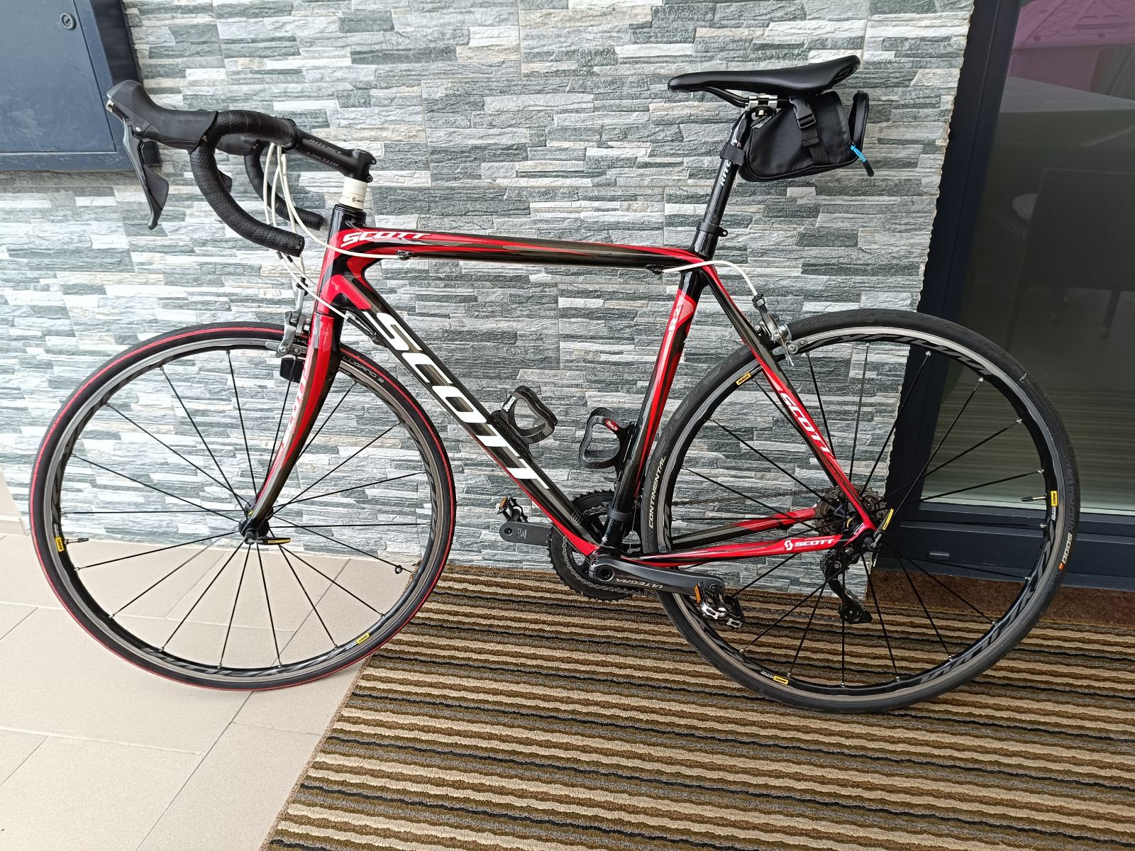 SCOTT Addict R2 (carbon)