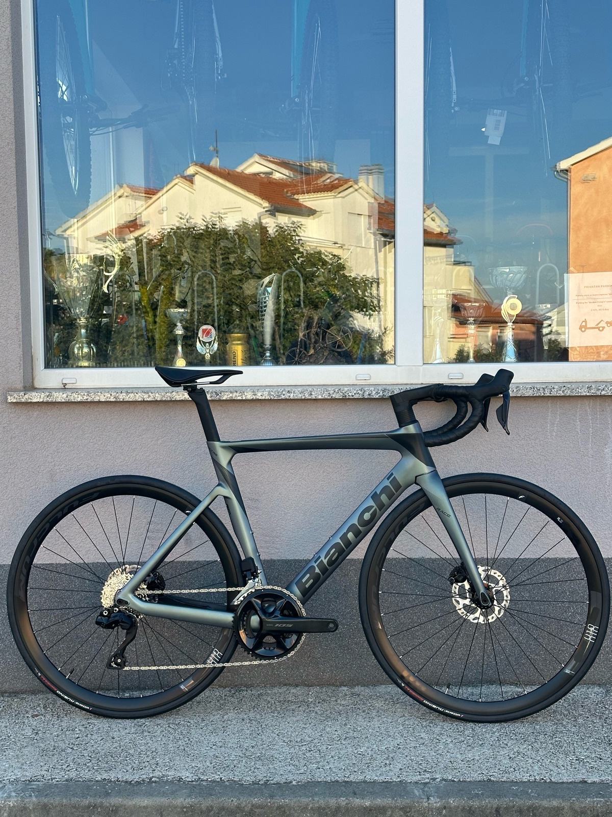 BIANCHI OLTRE RACE 105 DI2 AB-GRAPHITE CANGIANTE/MATT
