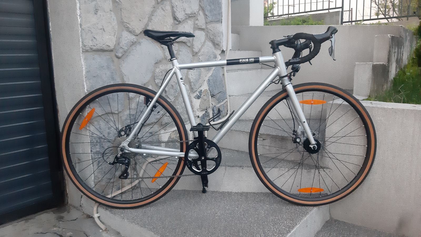 Fixie inc cycles for heroes 28 kotaci