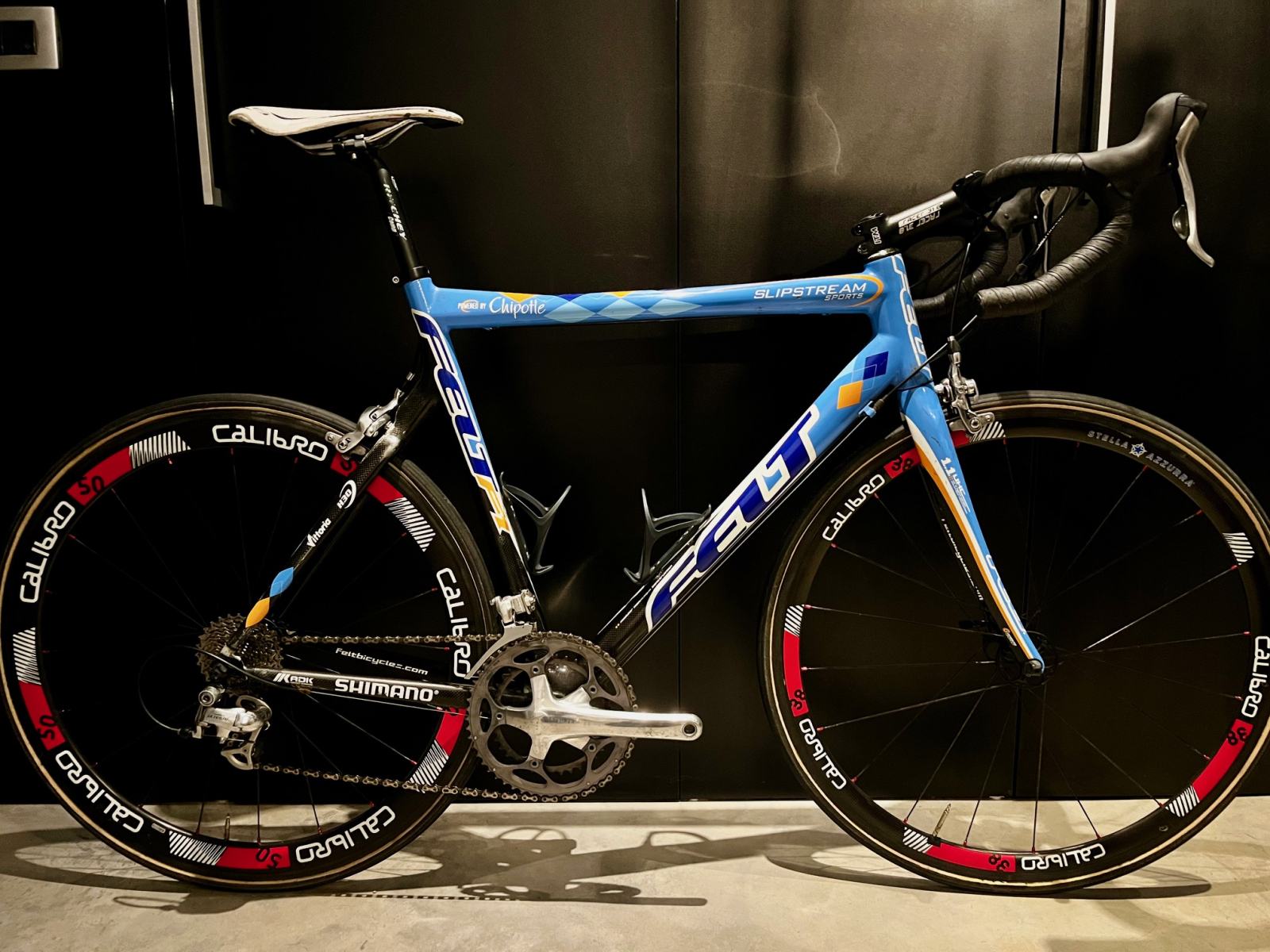 CESTOVNI BICIKL FELT F1