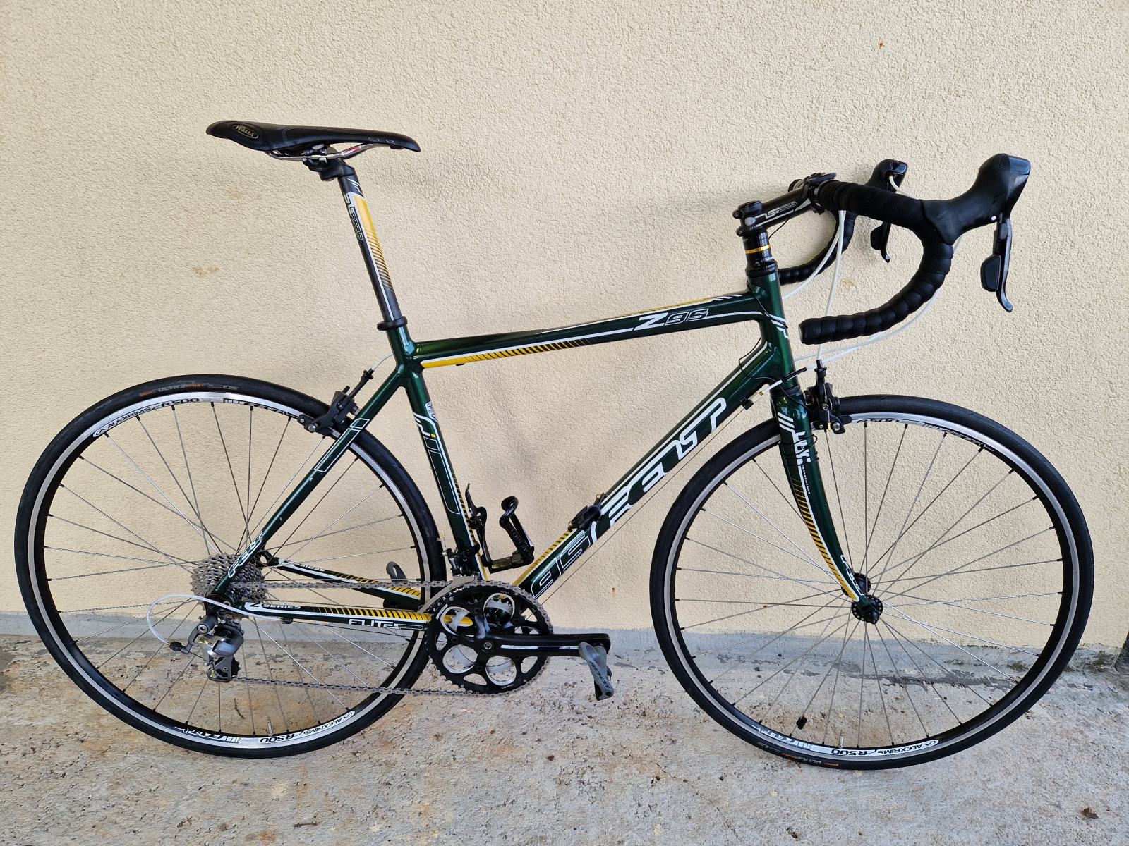 Cestovni bicikl Felt Z95 alu/karbon