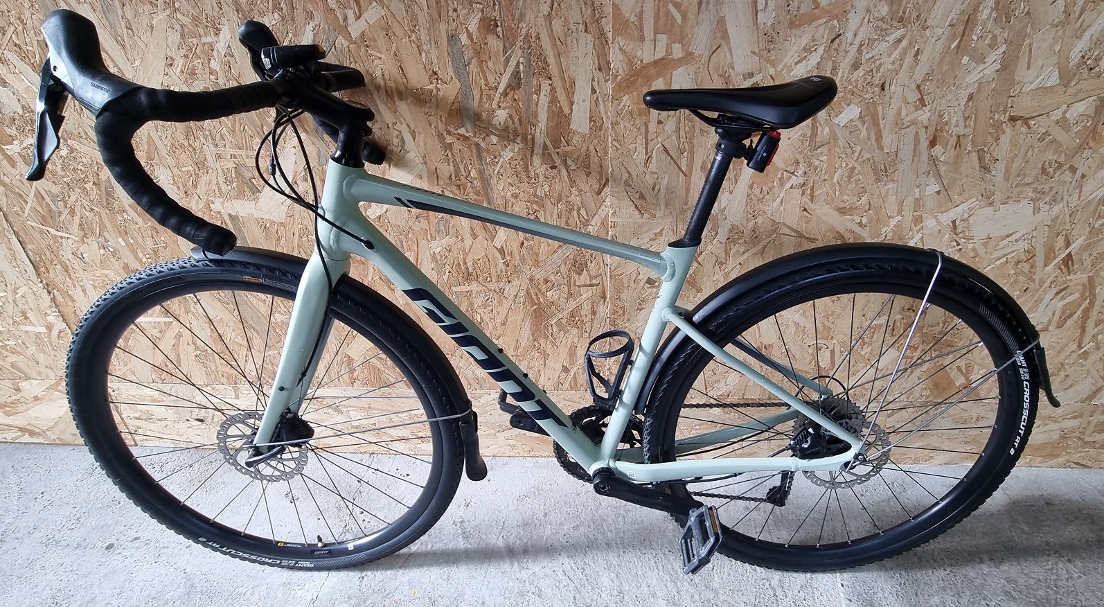 Giant Revolt 1 Gravel