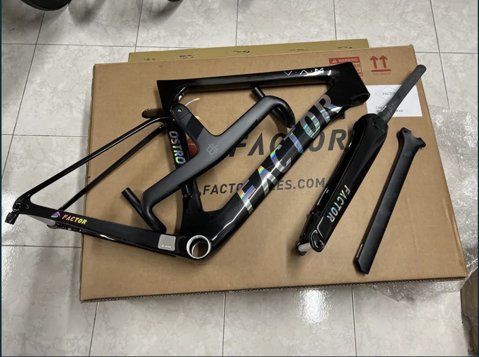 Prodajem novi frameset Factor Ostro VAM