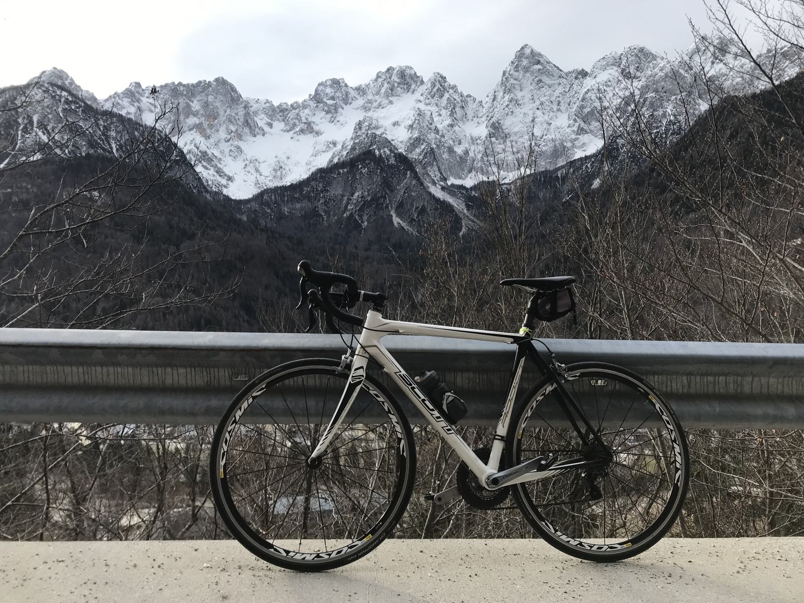 Scott addict R3 /ultegra cestivni bicikl/carbon