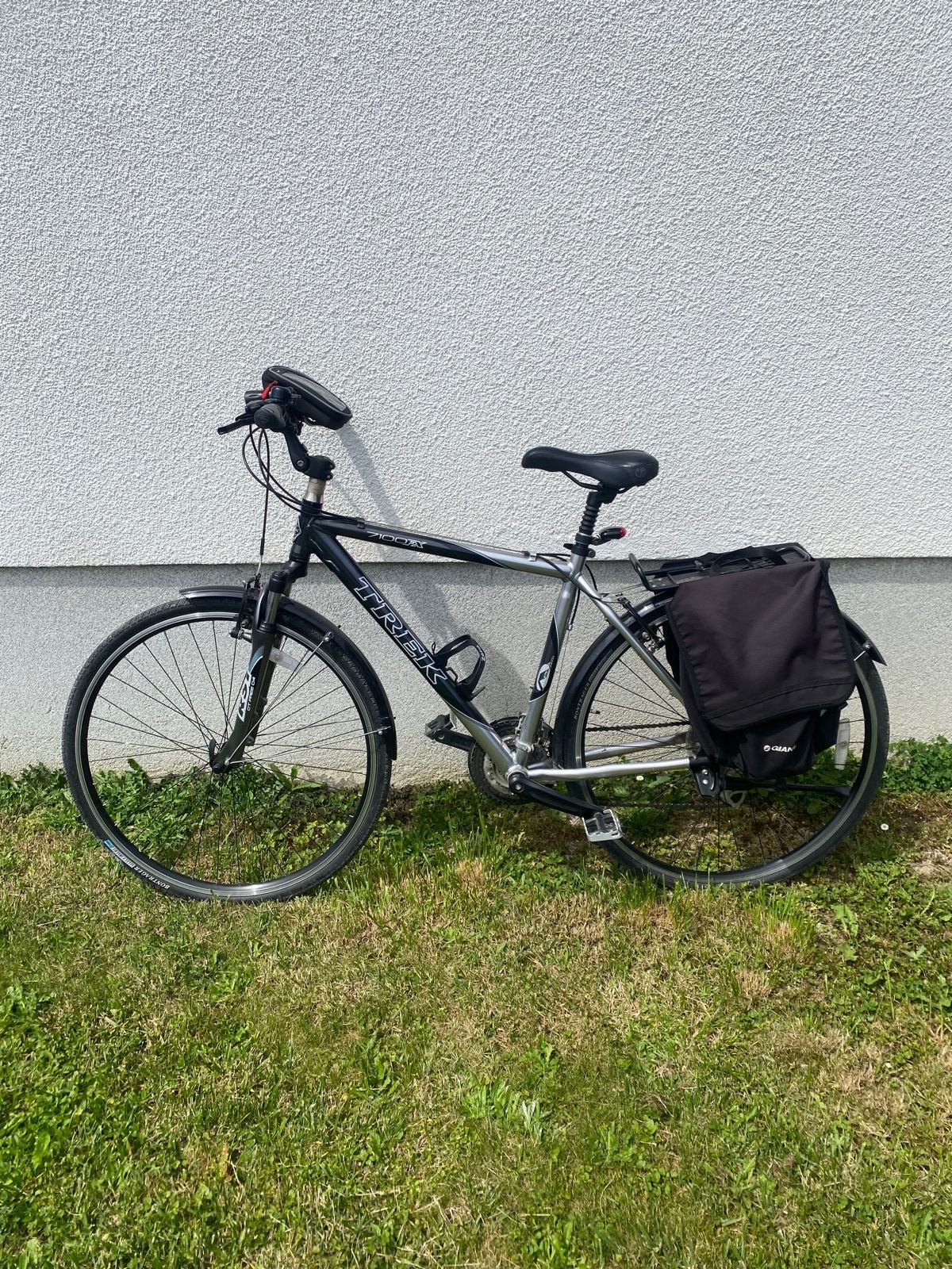 Trek 7100FX cestovni bicikl