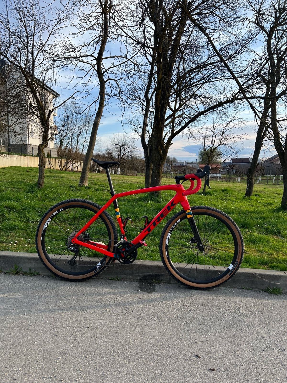 TREK CHECKPOINT SL5 vel. 56 *carbon* *gravel* *moguca zamjena*