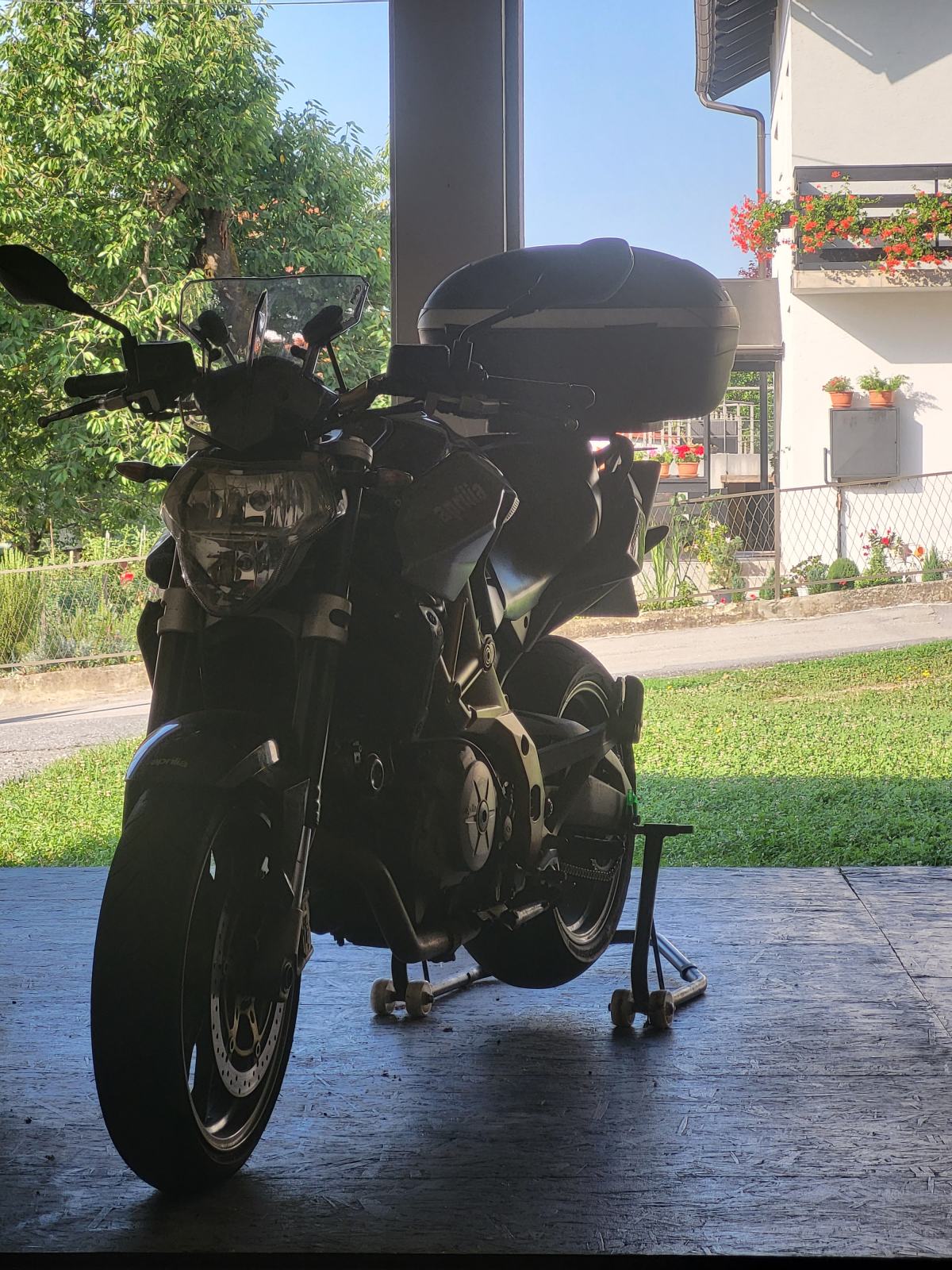 Aprilia Shiver 750 750 cm3, 2008 god.