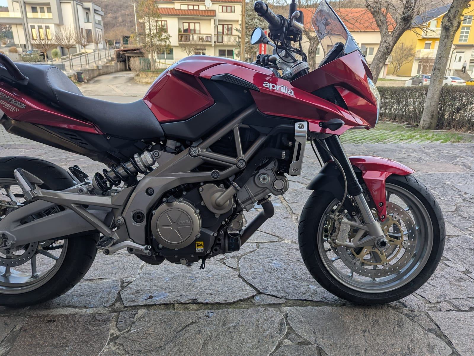 Aprilia Shiver 750 cm3, 2010 god.