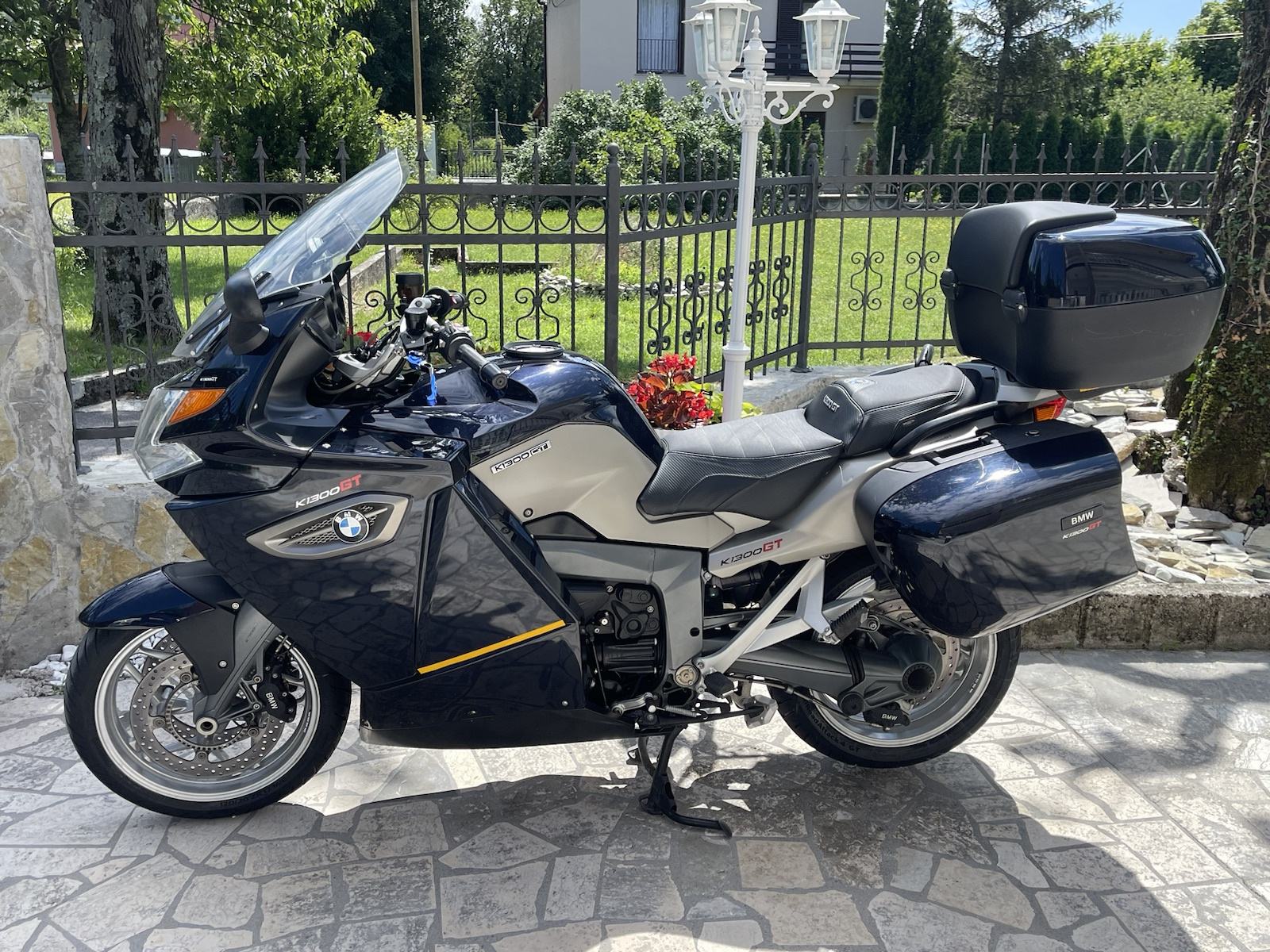 BMW K-1300 GT 1300 cm3. 66500 km. Reg. 10/23 servisiran, 2010 god.
