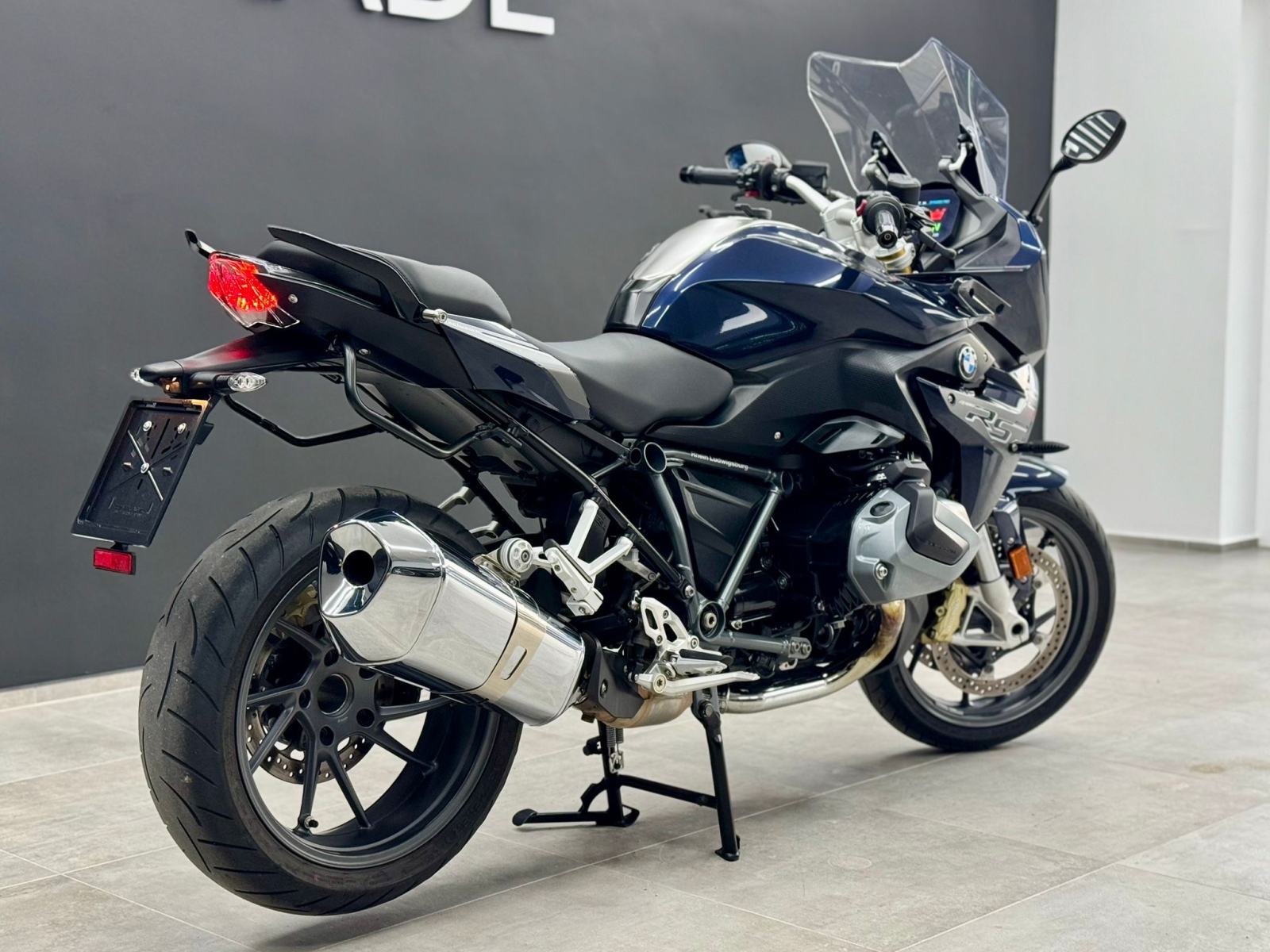 BMW R 1250 RS 1250 cm3, 2021 god.