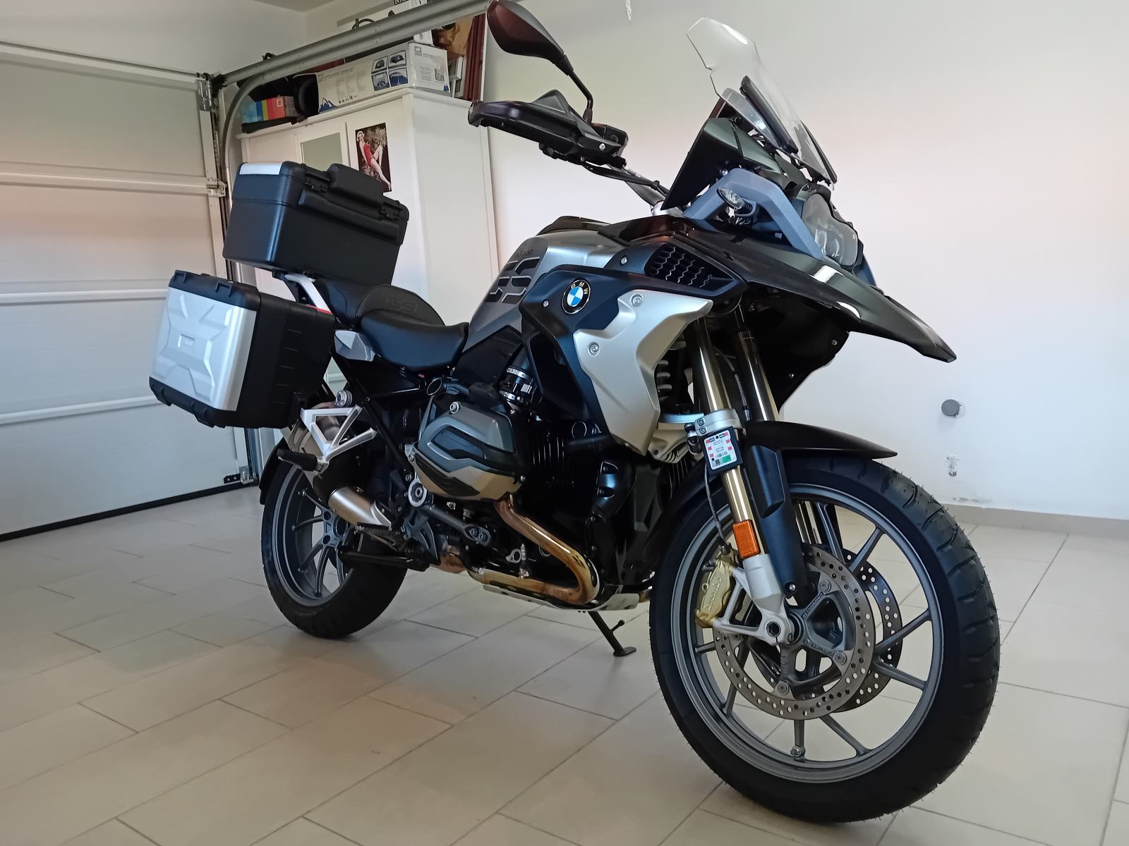BMW R1200GS 1200 cm3 EXCLUSIVE, 2018 god.