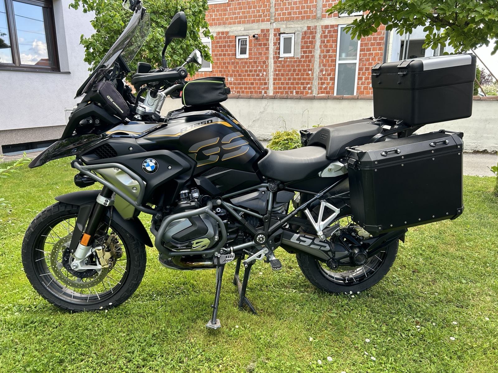 BMW R1250 GS Exclusive 1254 cm3, 2019 god.