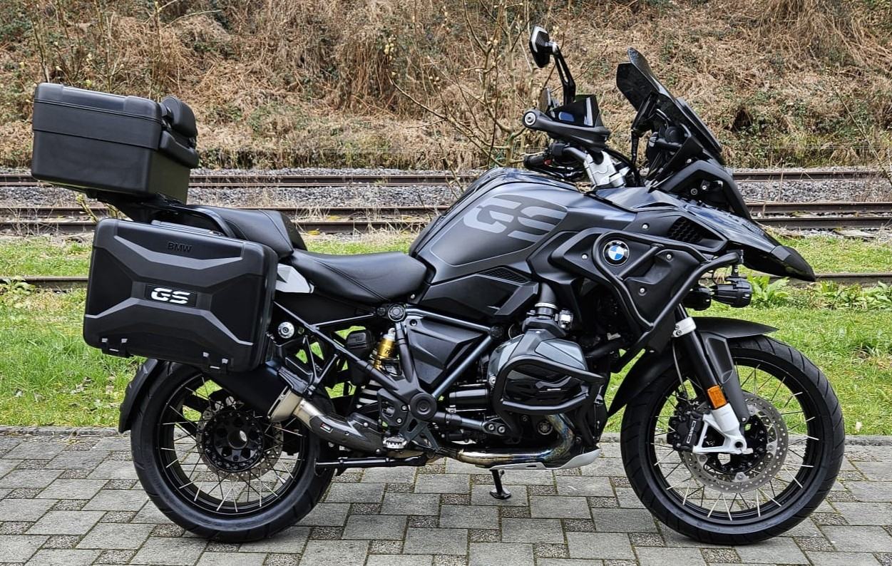 BMW R1250GS Triple black 1250 cm3, 2022 god.