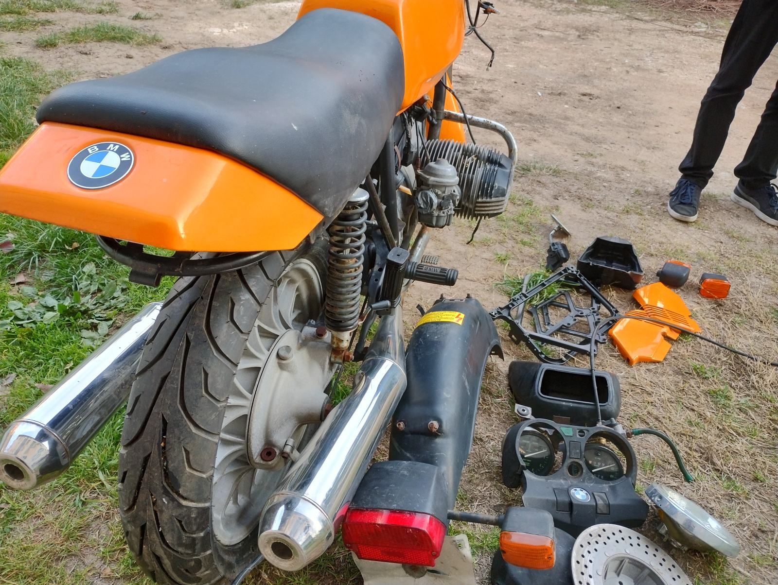 BMW R45 478 cm3, kuferi i oklop, 1982 god.