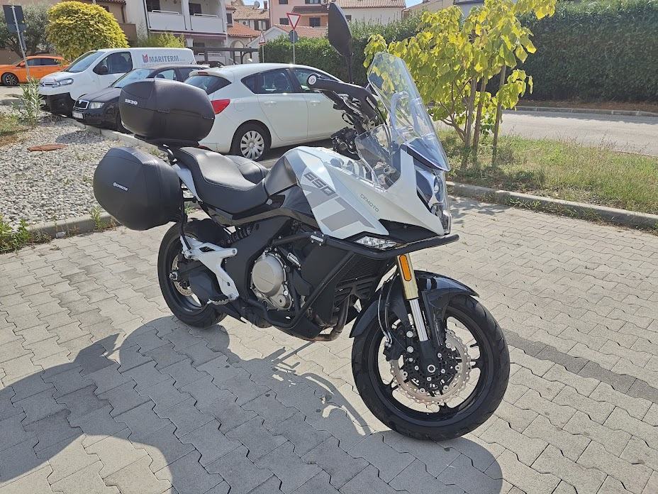CFmoto 650MT 650 cm3, 2023 god.