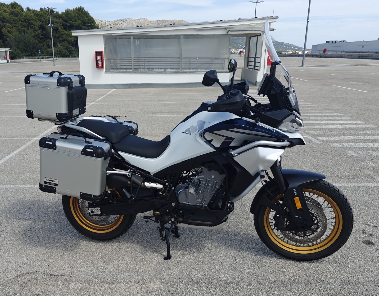 CFmoto 800MT Explore, original kuferi, 2024 god.