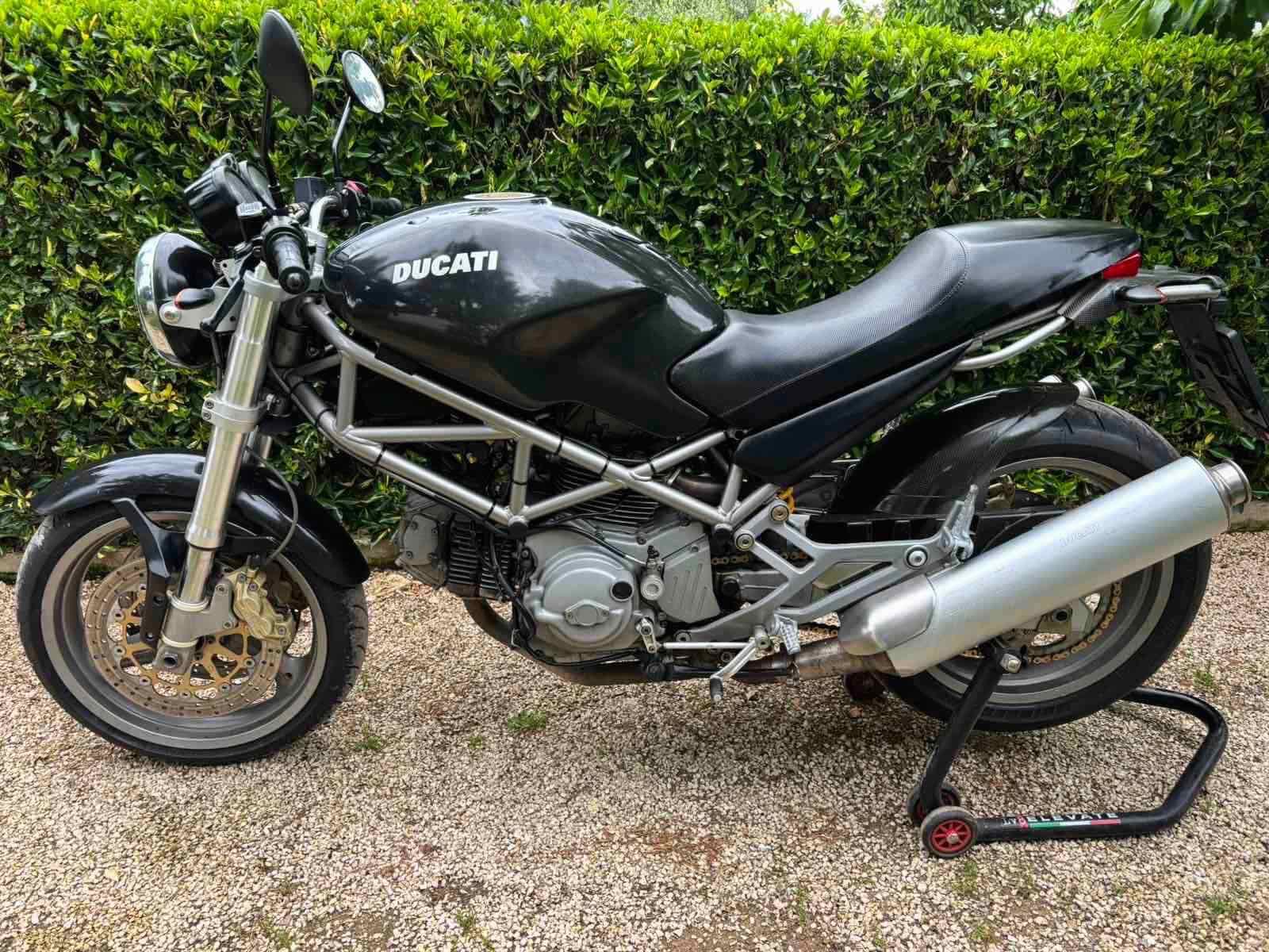 Ducati Monster 620ie 620 cm3, 2003 god.