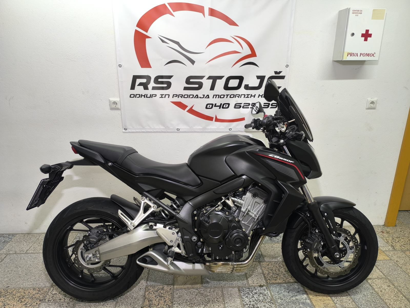 Honda CB 650 FA ABS SAMO 19524 KM TOP STANJE KO NOVO 649 cm3, 2015 god.