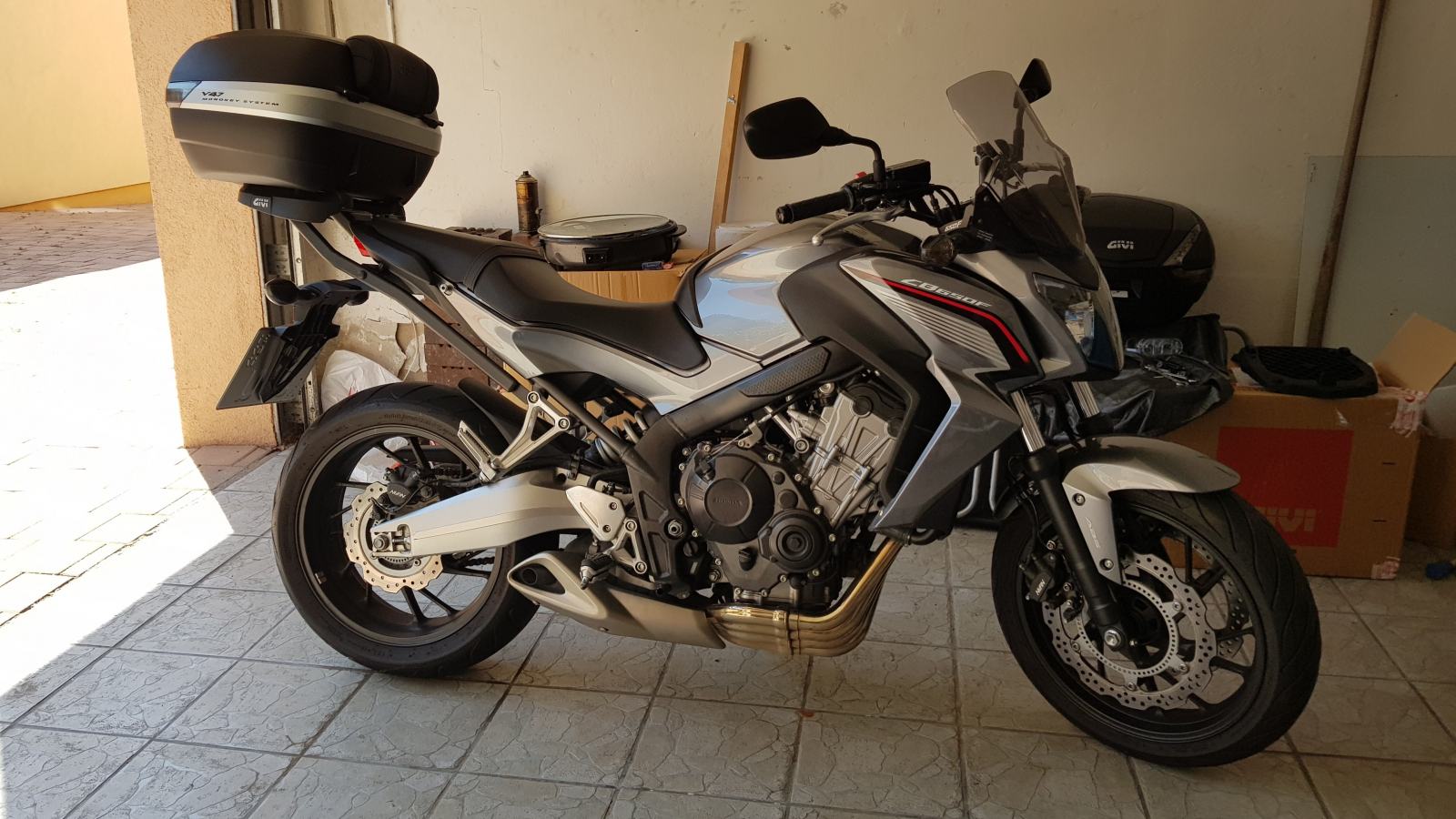 Honda CB 650F 649 cm3 ODLIČAN, 2014 god.