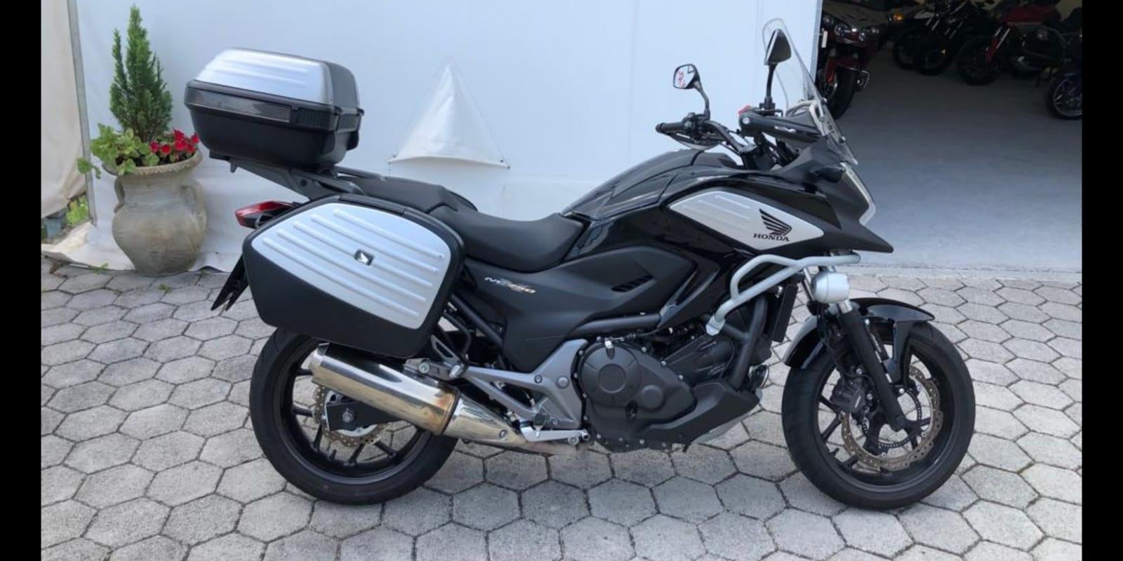 Honda NC 750 XA ABS 750 cm3, 2015 god.