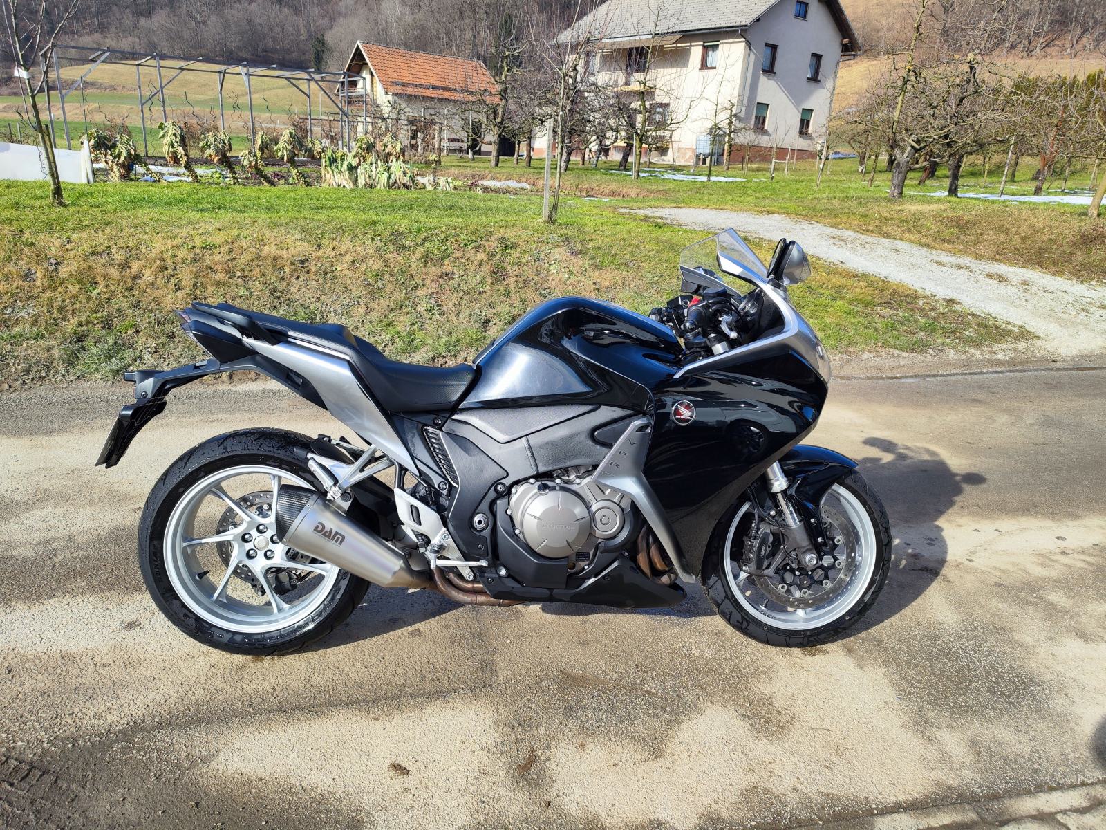 Honda VFR 1200F 1237 cm3, 2012 god.