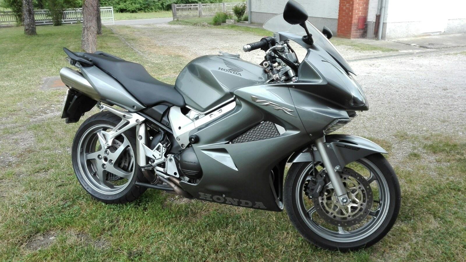 Honda VFR 800 RC46 800 cm3, 2009 god.