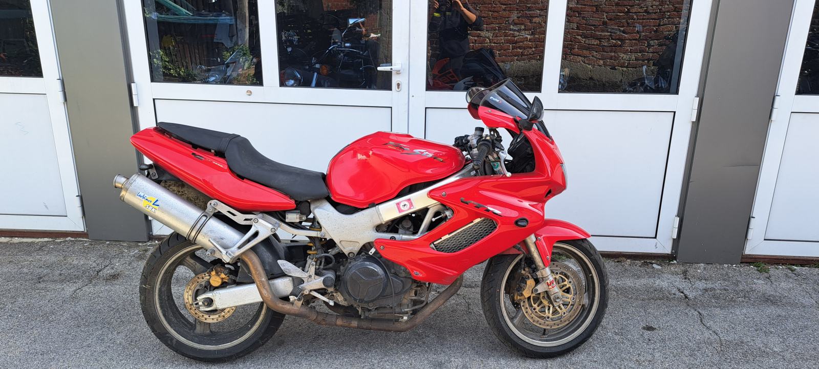 Honda VTR 1000 F ( 1998-2006 ) dijelovi, 1998 god.