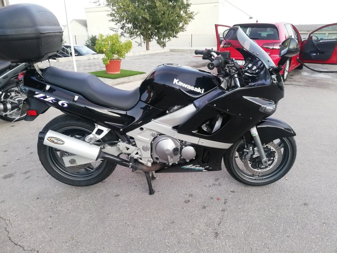 Kawasaki ZX 600 ZZR 600 cm3, 1994 god.