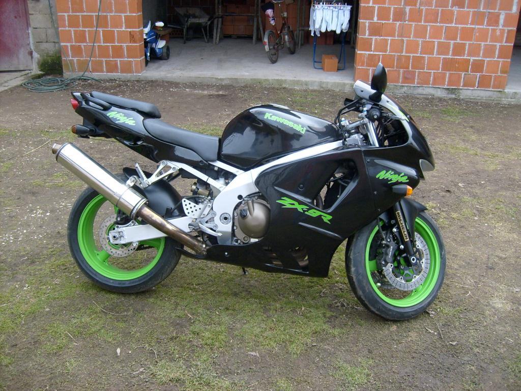 Kawasaki ZX9R Ninja 900 cm3, 1999 god.