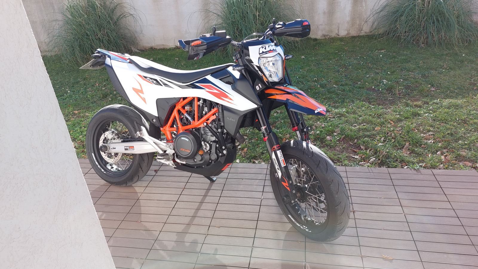 KTM 690 smc r 690 cm3, 2020 god.