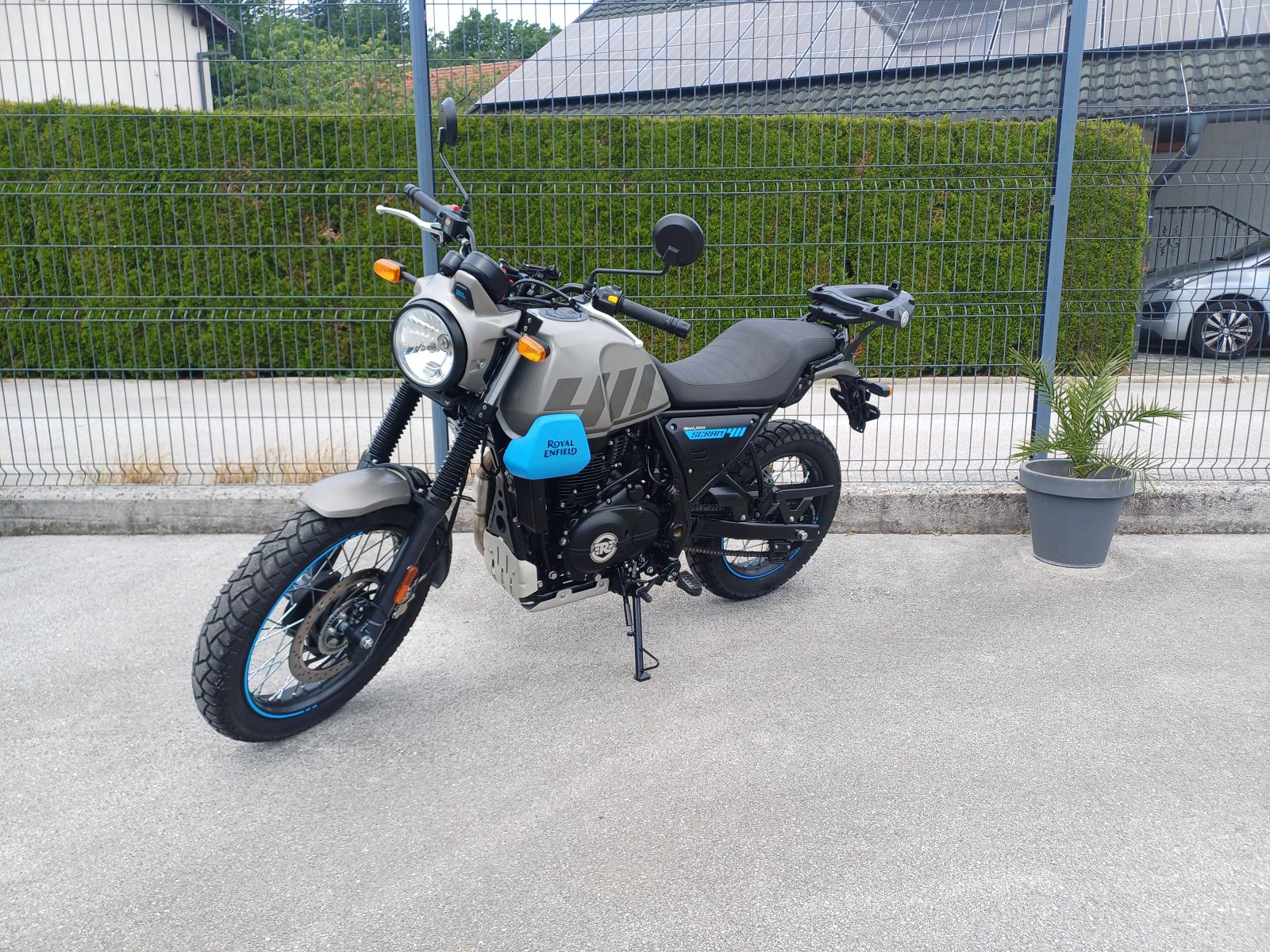 Royal Enfield HIMALAYAN 411 411 cm3, 2022 god.