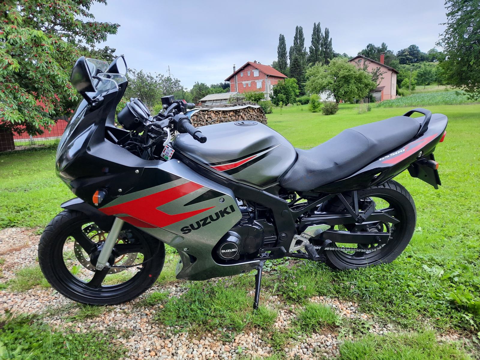 Suzuki GS500F, 2002 god.