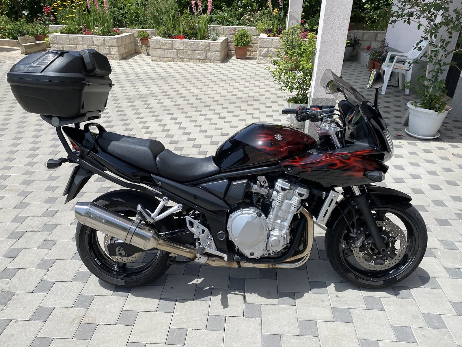 Suzuki GSF 650 650 cm3, 2008 god.