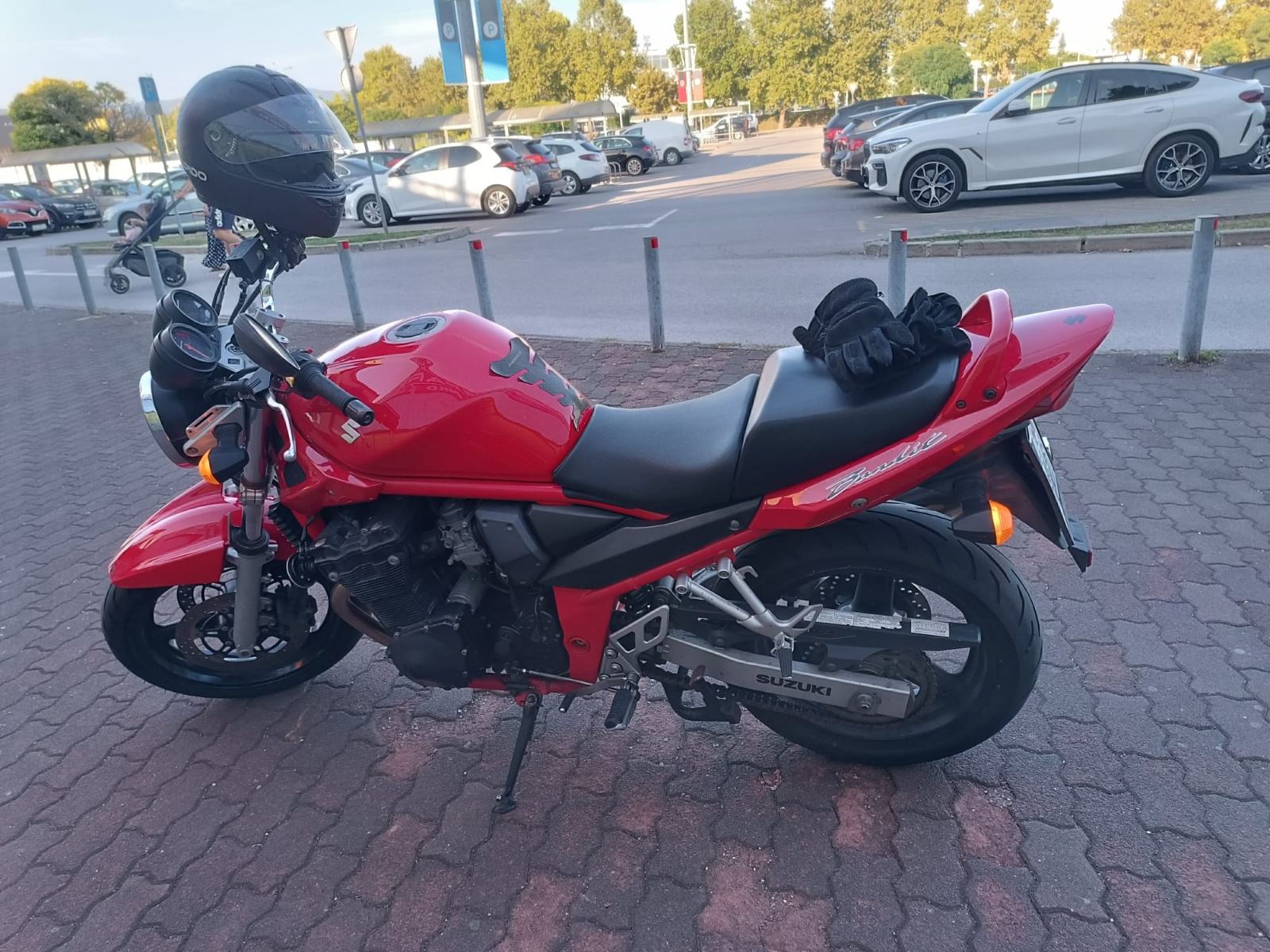 Suzuki GSF 650 Bandit 650 cm3, 2005 god.